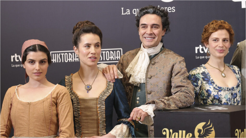 Palacio de Hoyuelos en Segovia, escenario de Valle salvaje - CONGRESODIARIO