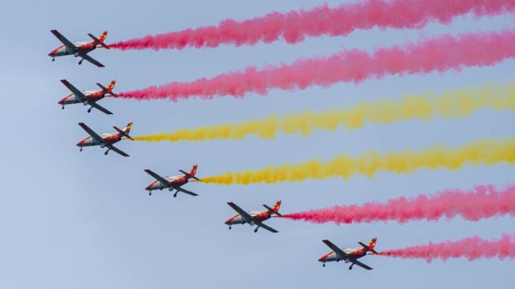 Día de las Fuerzas Armadas Vigo 2026: Todo sobre el Desfile ...