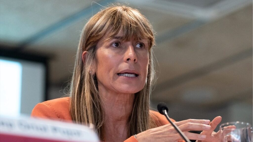 Peinado cita a Begoña Gómez para entregar su pasaporte - CONGRESODIARIO